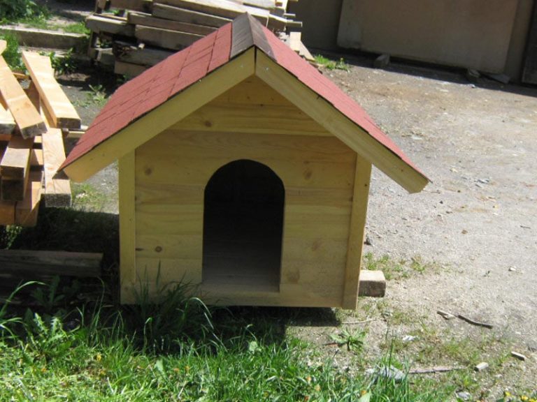 Pasje ute – Ciproš | Lesene montažne hiše in vrtni program